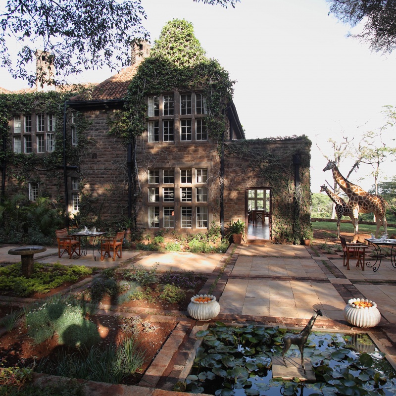 Giraffe Manor Nairobi Kenya: Experience this Magical Place on a Budget ...